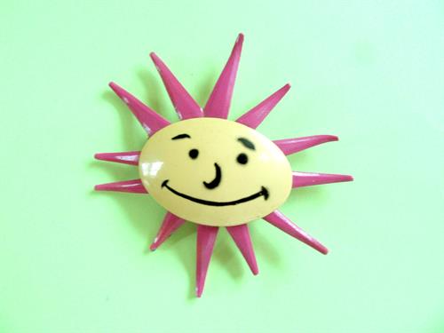 Mod Anthropomorphic Smiling Sun Pin 1960's Vintage Costume Summer Jewelry